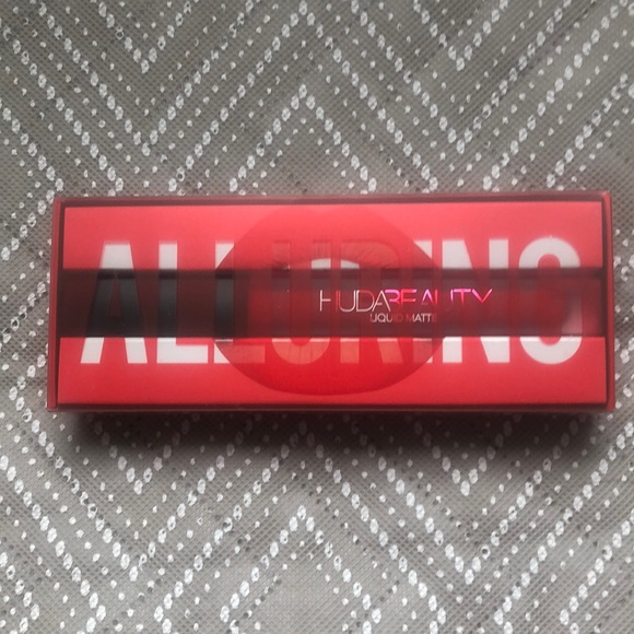 HUDA BEAUTY | Makeup | Huda Beauty Matte Liquid Lipstick In Alluring ...